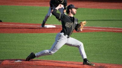 Larks Alumni in the Pros - Bismarck Larks