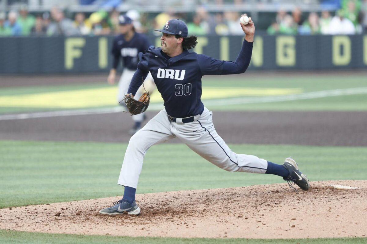 Larks Alumni in the Pros - Bismarck Larks