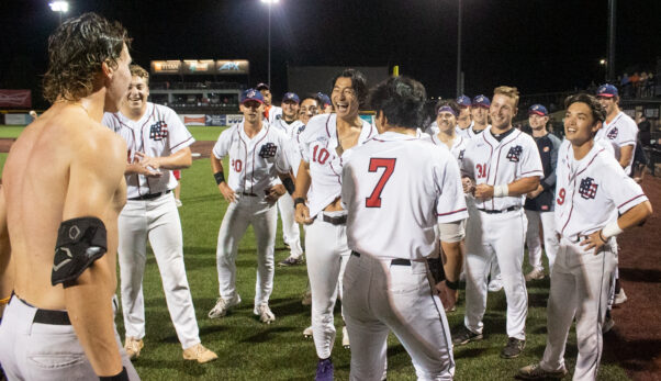 Mankato MoonDogs - Get Ready for the Show! : Mankato MoonDogs