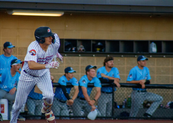 MoonDogs Are Swept By Willmar To End The Home Stretch - Mankato MoonDogs